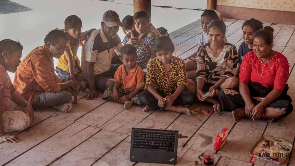 👨‍👩‍👦‍👦 Together We Build: Collaboration in Rural Communities